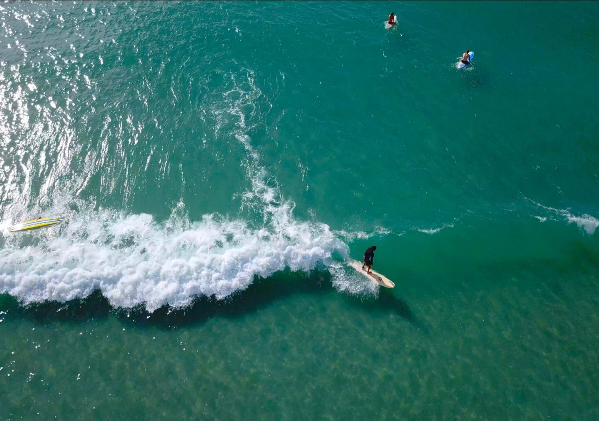 Island Allure: How Transparent is the Water in Emerald Isle and the ...